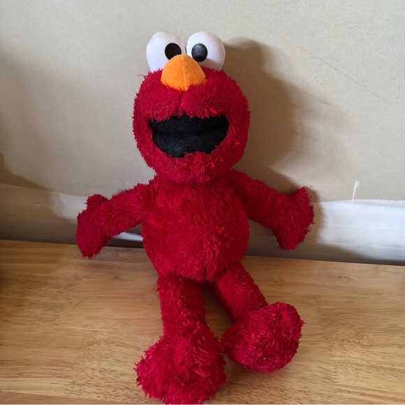 Kohl's | Toys | Sesame Street Elmo Plush Stuffed Toy Khols Soft Eyes No ...